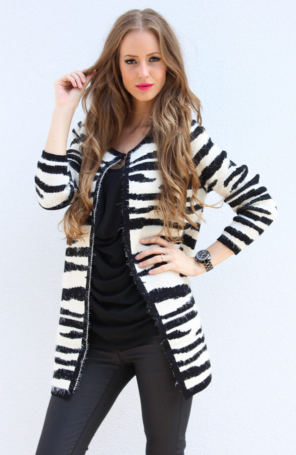 Fluffy Zebra Vest | Fashion Musthaves