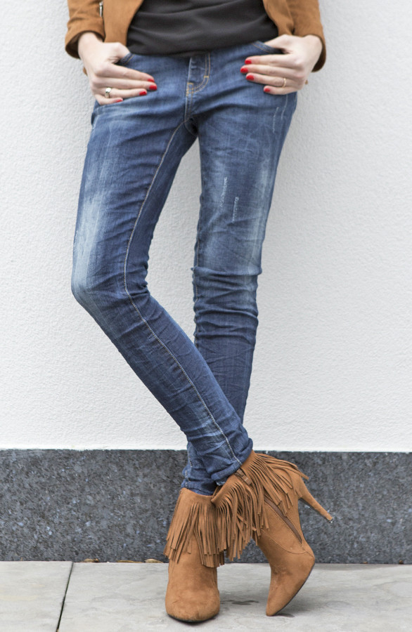 Dark Denim Scratch Jeans | Fashion Musthaves