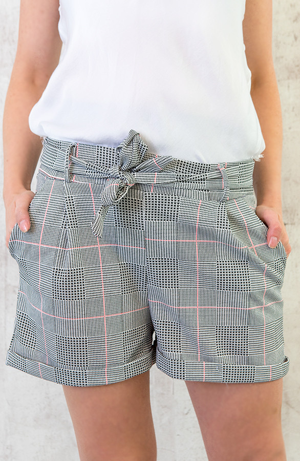Basic Strik Short Geblokt | fashionmusthaves.nl