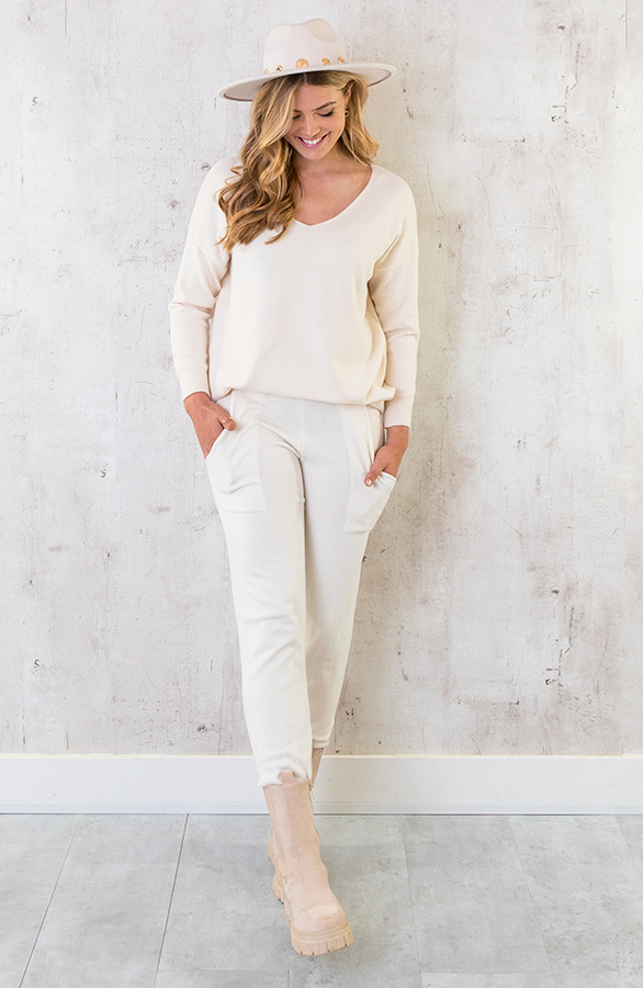 Joggingtrui Met V-hals Beige | fashionmusthaves.nl