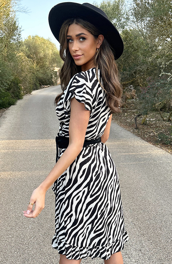 Wikkel Jurk Zebra Zwart Wit | Fashionmusthaves.nl
