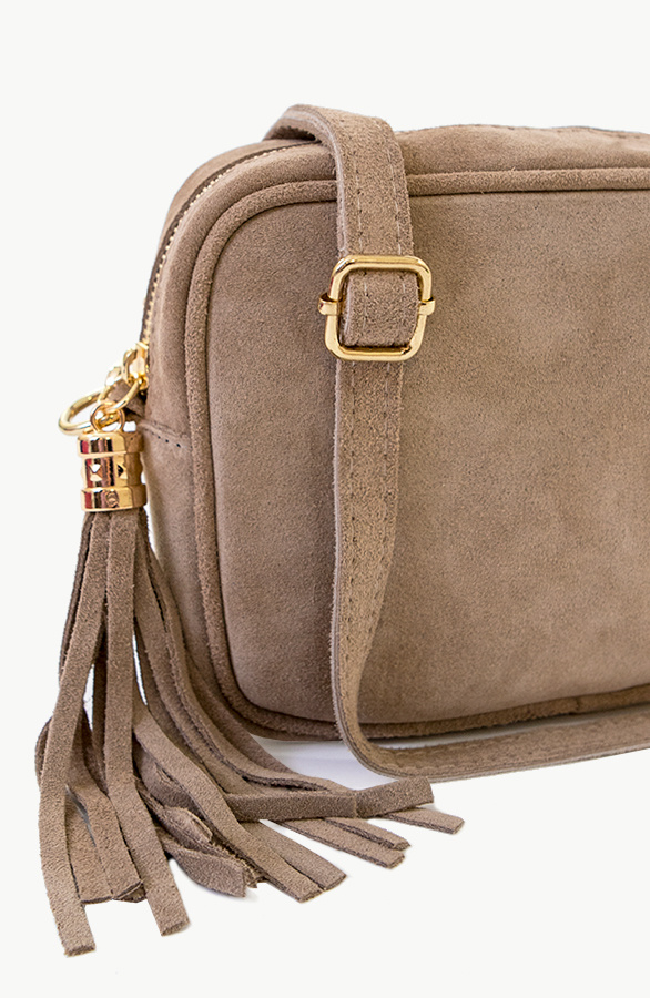 Suede Tas Met Rits Beige | Fashionmusthaves.nl
