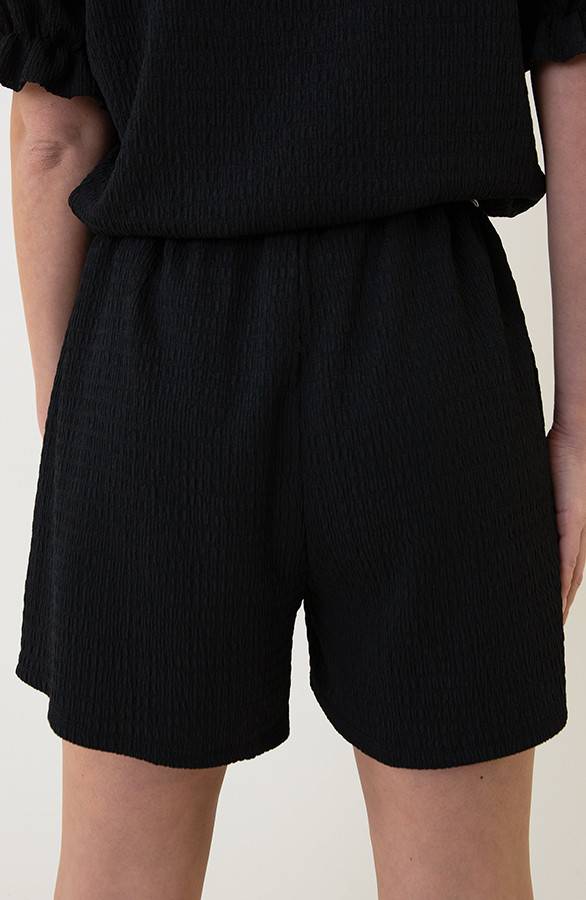Smocked Short Sevilla Zwart | Fashionmusthaves.nl