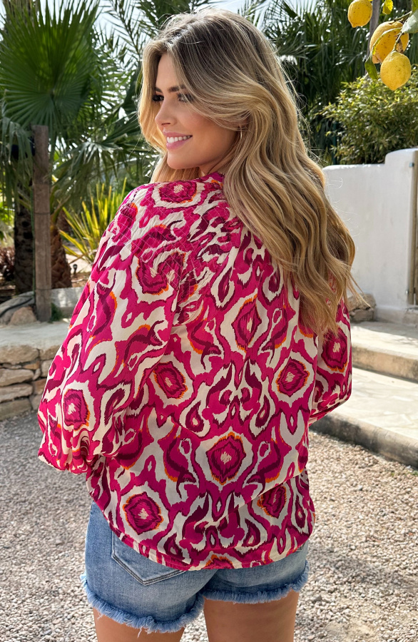 V-hals Blouse Schouderdetail Fuchsia | Fashionmusthaves.nl