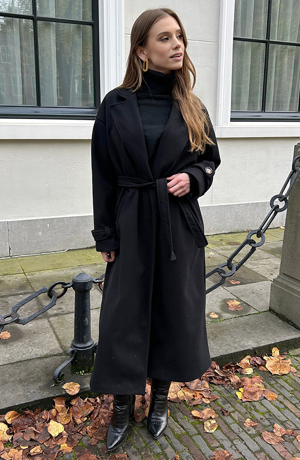 Classy Long Coat Zwart | Fashionmusthaves.nl