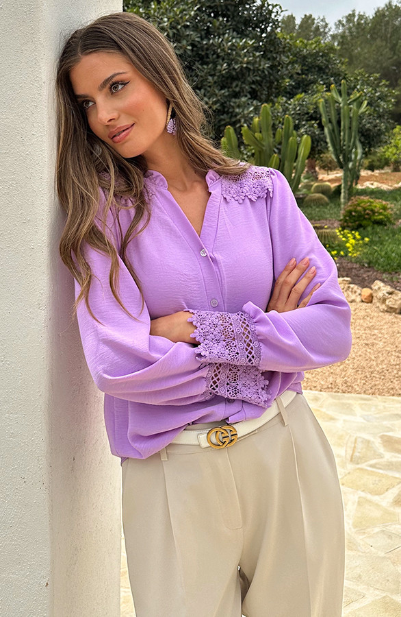Blouse Met Kanten Schouderdetail Lila | Fashionmusthaves.nl