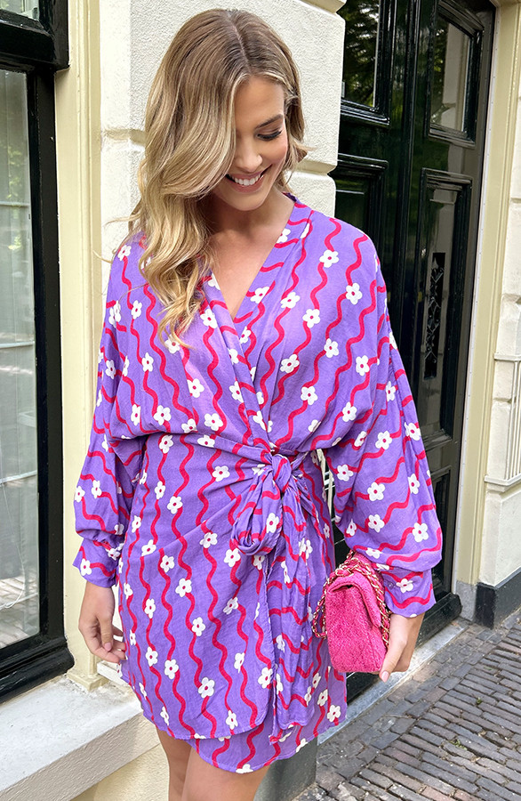 Cotton Wrap Jurk Flower Print Paars | Fashionmusthaves.nl