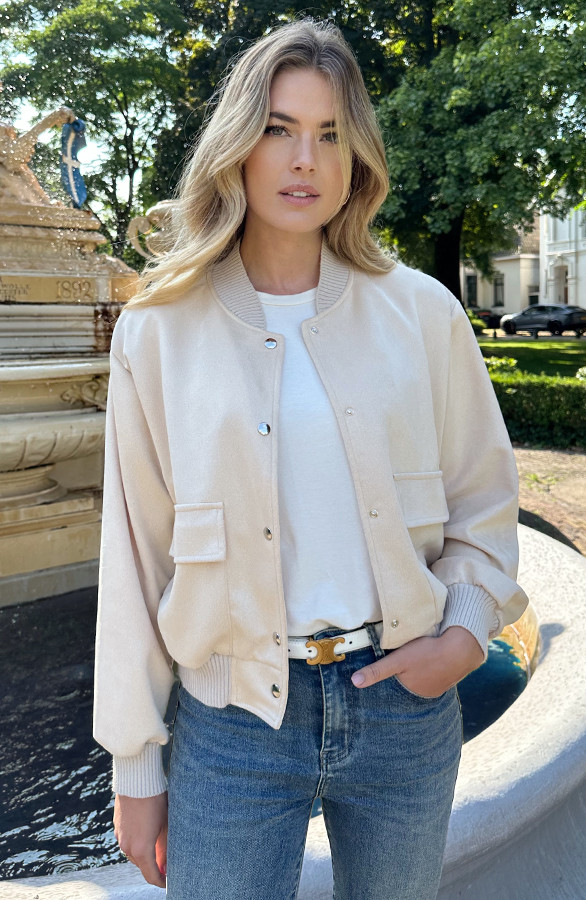 Suede Soft Bomber Jacket Beige | Fashionmusthaves.nl
